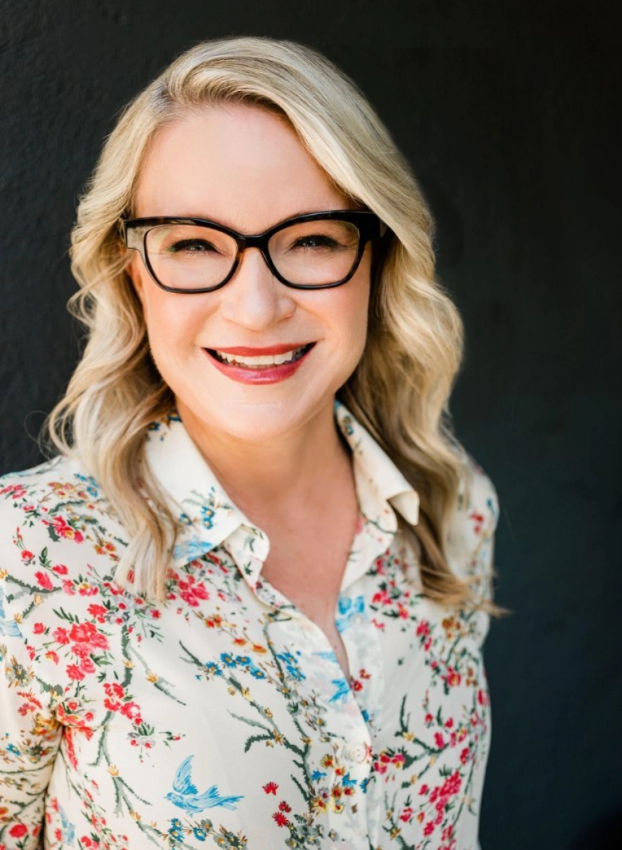 About Tracy - dClutterfly